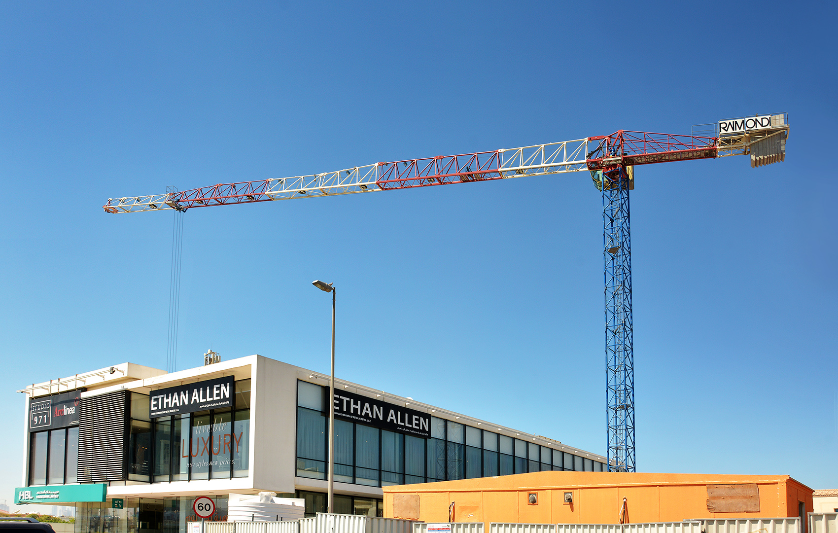 Raimondi Middle East erects a MRT152 tower crane on Dubai’s busiest ...